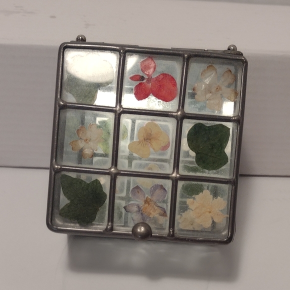 Accents | Leaded Glass Box With Pressed Flowers With Mirror Bottom ...